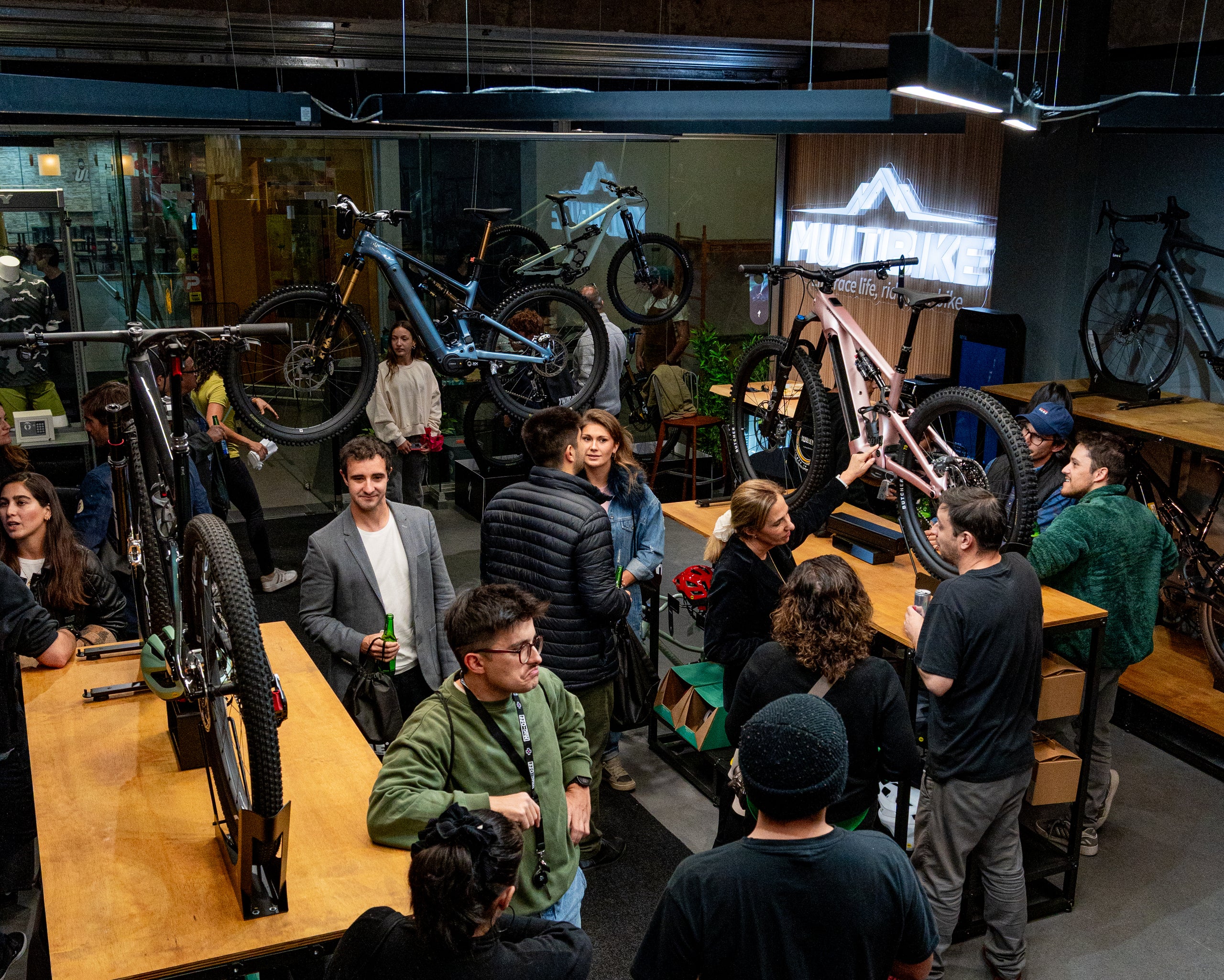 NUESTRAS TIENDAS – Multibike